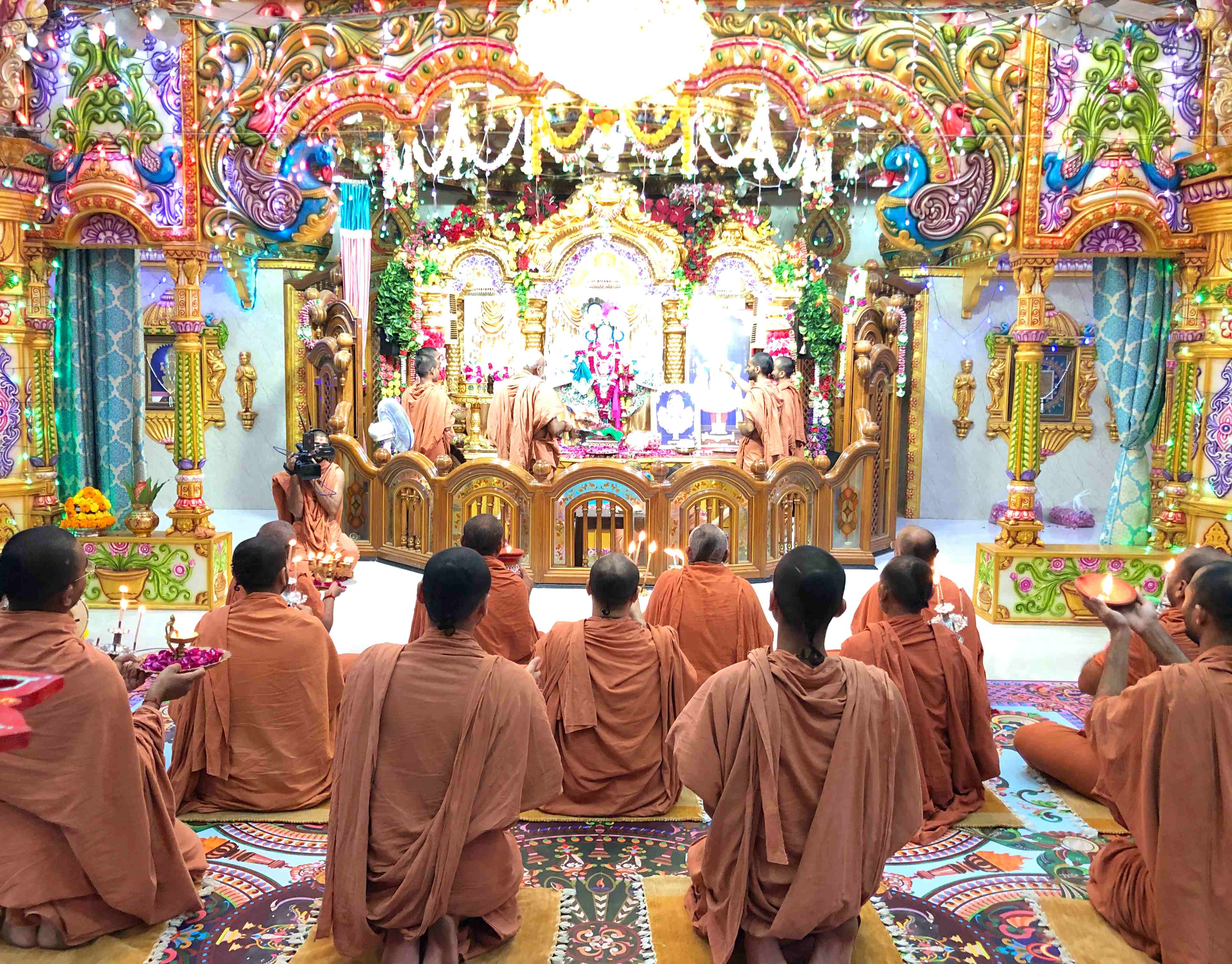 218 Anniversary of Swaminarayan Aarti - Surat | Swaminarayan Gurukul ...